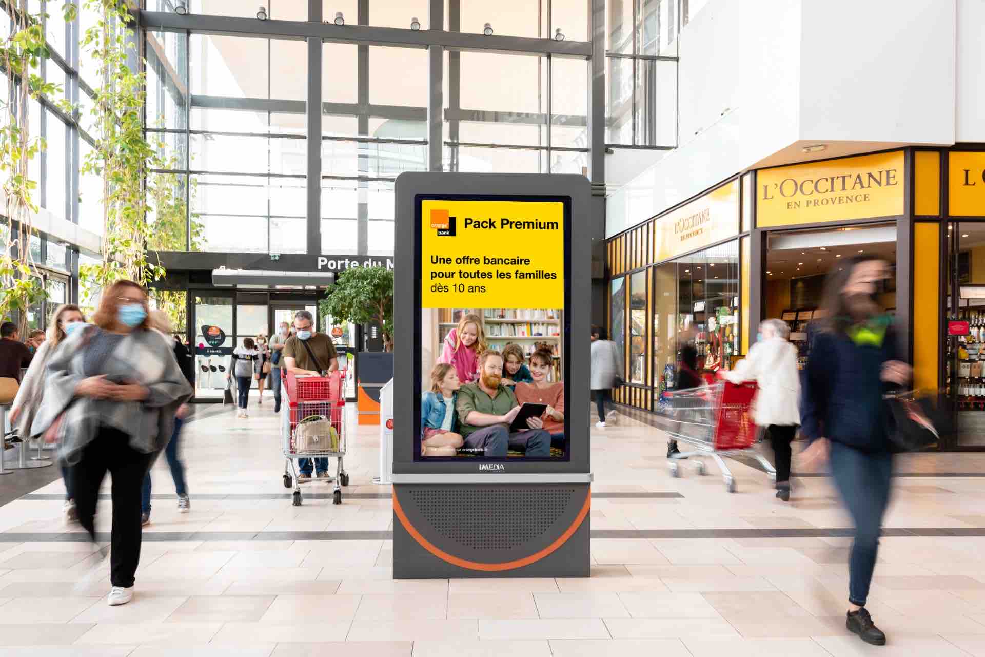 Displayce : Orange Bank opte pour une campagne DOOH programmatique pour ...